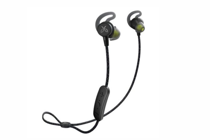 The 15 Best Wireless Earbuds for Runners | Runner's World Australia and ...