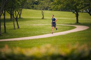 What is a fartlek run and how can it help you get faster? | Runner's ...